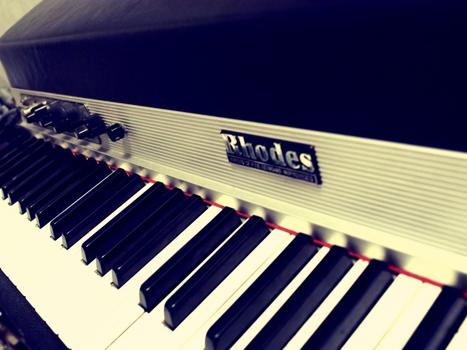 ערן ויץ - אולפן - Fender Rhodes Suitcase Seventy Three